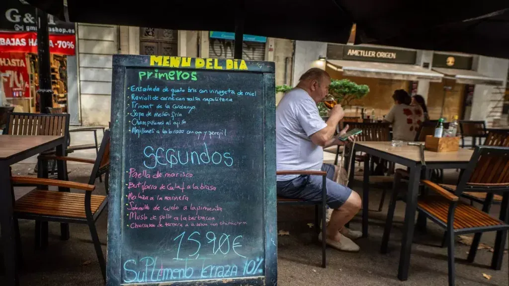Barcelona Restaurant Prices Rise as Average Menu Costs Reach €14 with