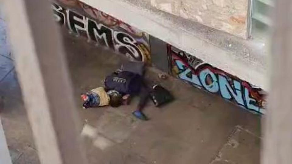 Raval Street Crime: Carrer de l'Est Issues - Barna.News